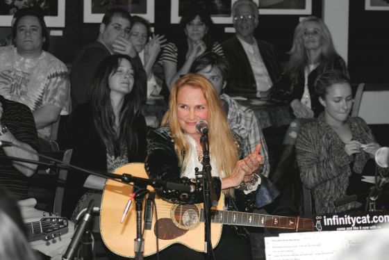 Kate Taylor - koncert med stjernen James Taylor's søster m.fl ...